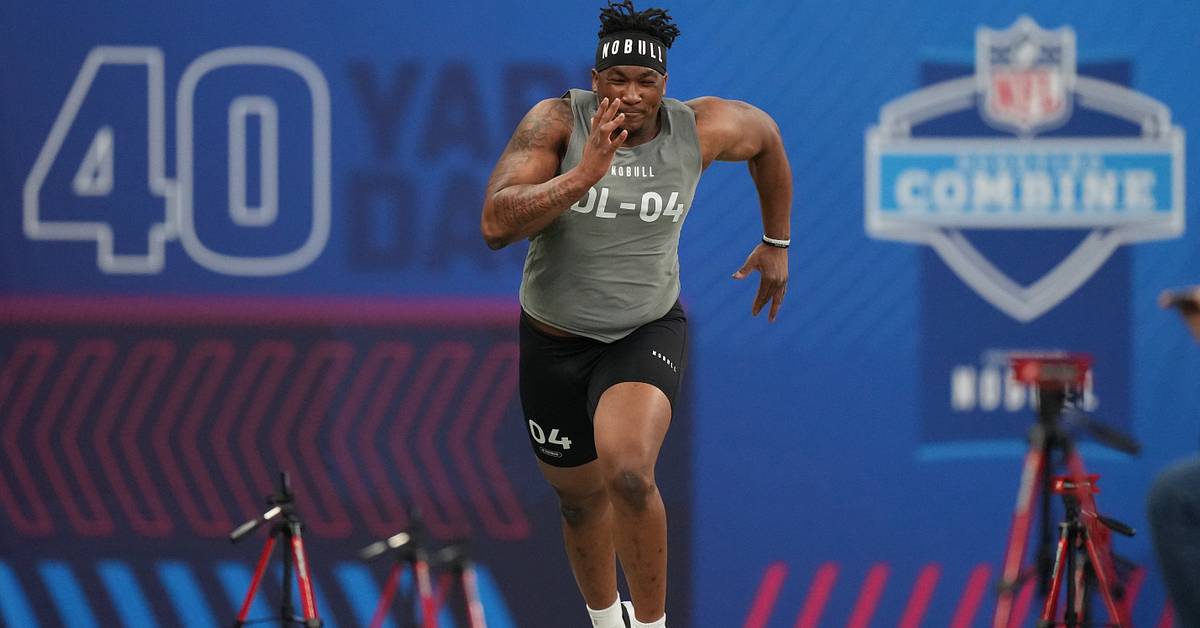 Oregon Football: Brandon Dorlus Runs Blazing 40-Yard Dash at NFL ...