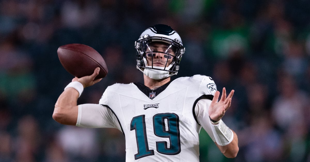 Philadelphia Eagles Ex Ian Book Signs with Bill Belichick's New England ...