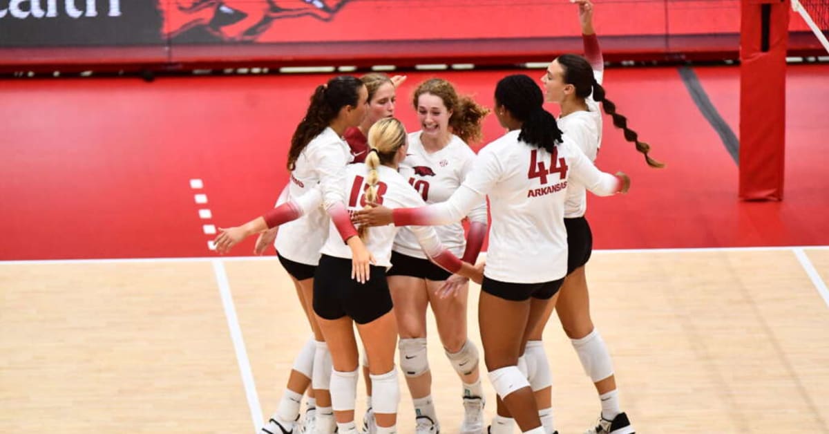 Razorback Volleyball Takes on Massive Challenge - Sports Illustrated ...