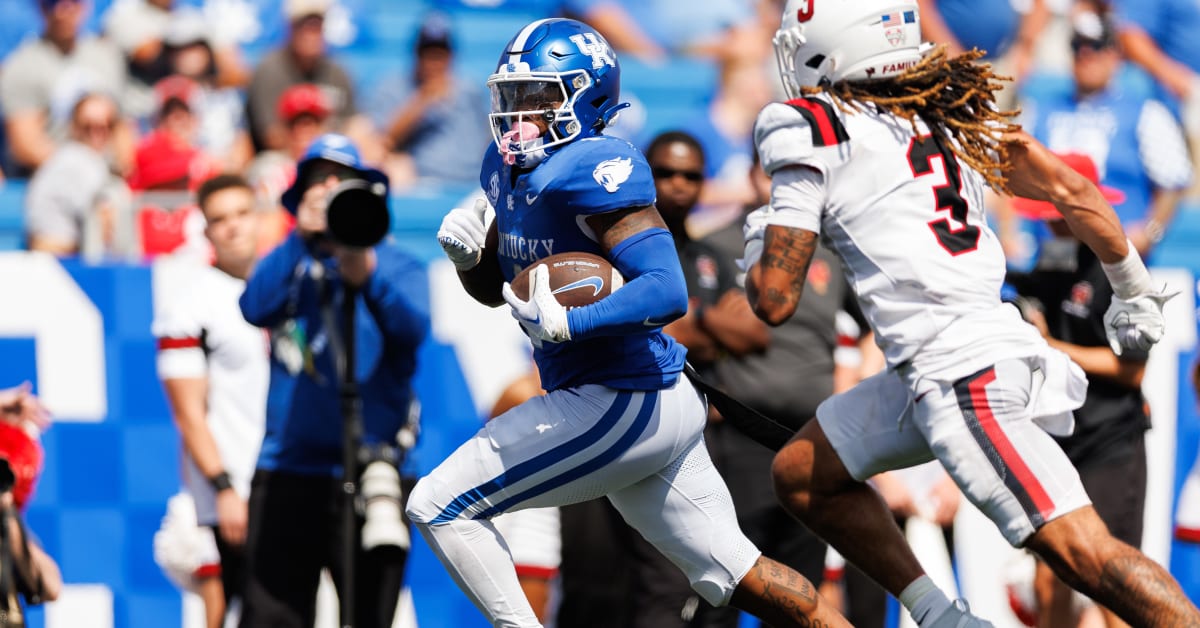 WATCH: A Trevin Wallace interception turns into a Ray Davis touchdown ...