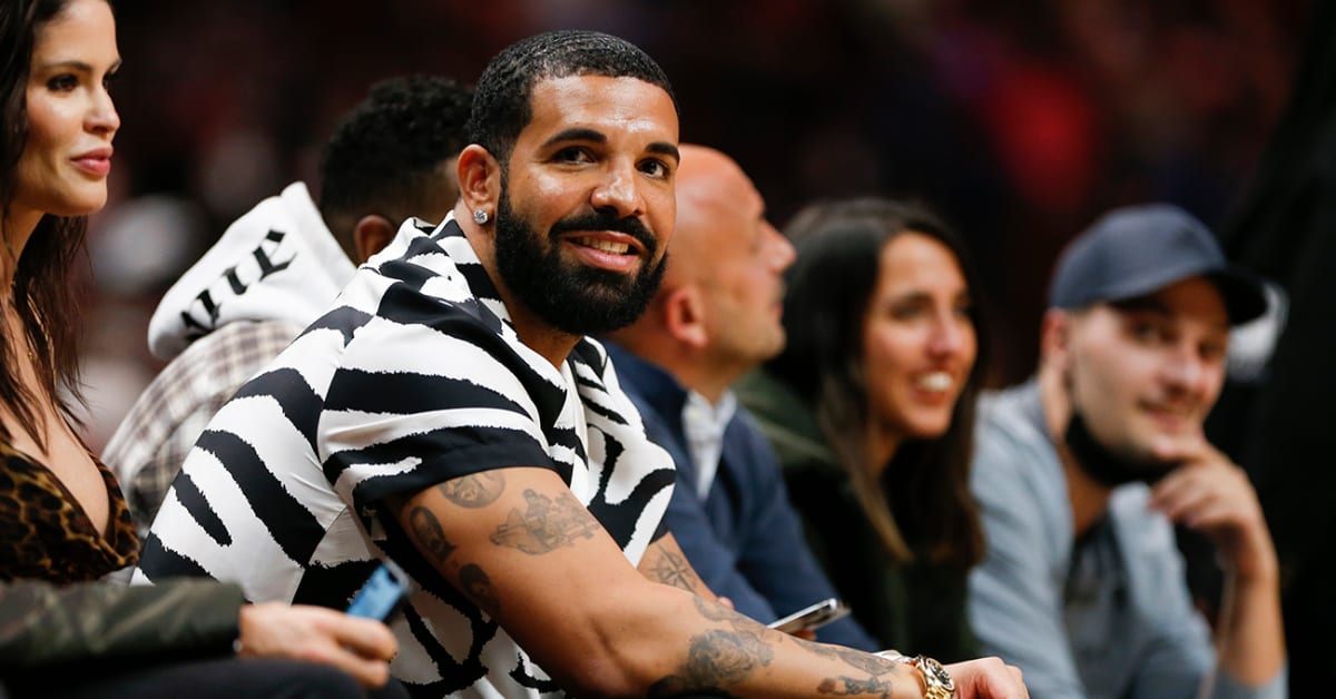 Devin Booker Becomes Latest NBA Player to Get Face Time on Drake’s Tour ...