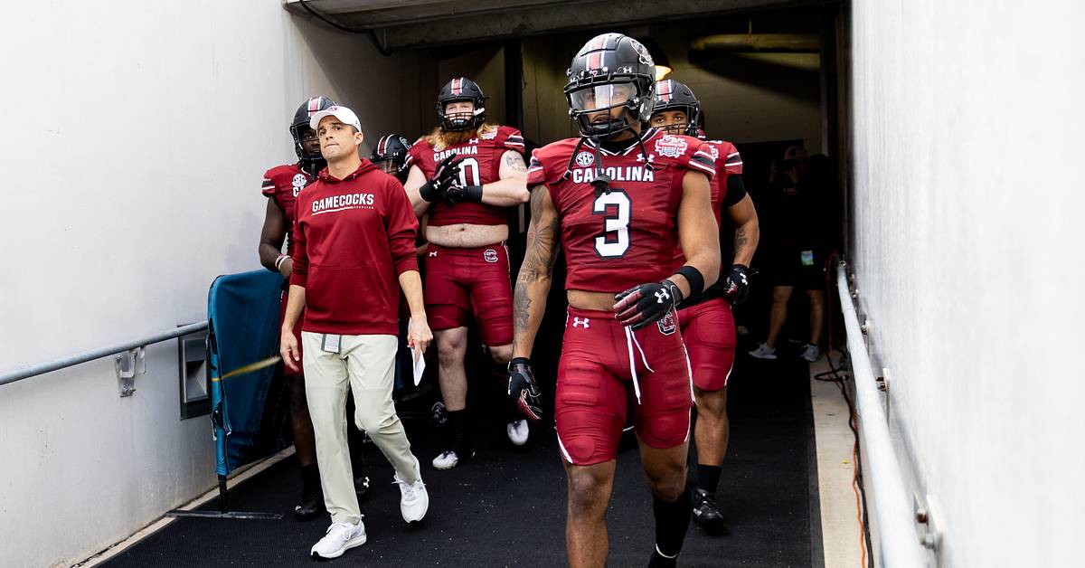 South Carolina Football Players Comment On Progress Of Juice Wells ...