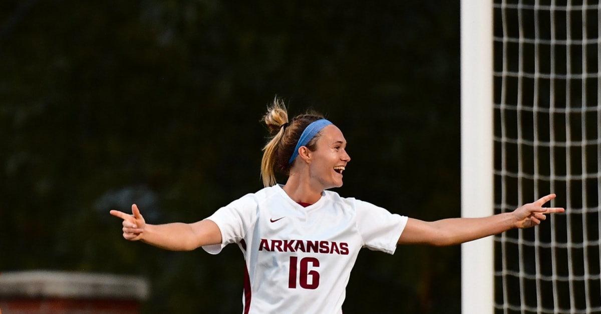 Razorback's record goal in front of largest crowd ever downs Alabama ...