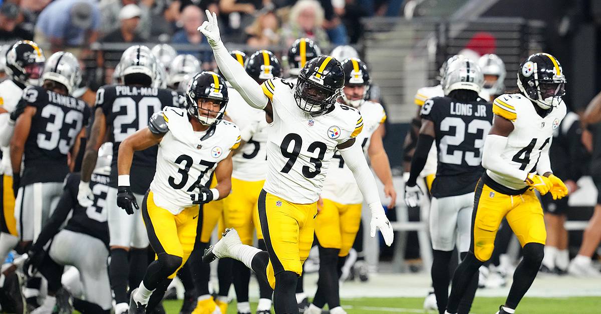 Pittsburgh Steelers Plane Makes Emergency Landing After ‘SNF’ Win Over ...