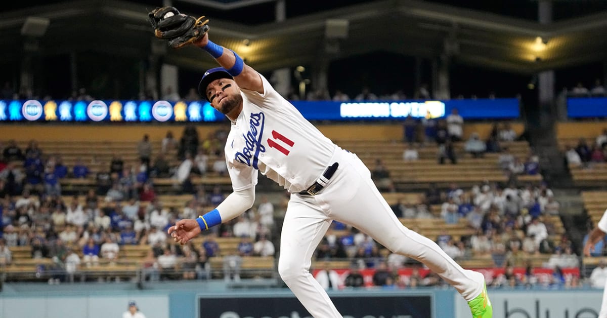 Dodgers’ Miguel Rojas Deftly Fielded His Position During In-Game ...