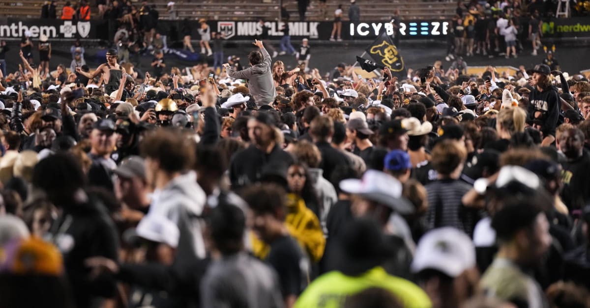 Colorado AD Asks Students Not to Storm Field if Buffaloes Upset USC ...