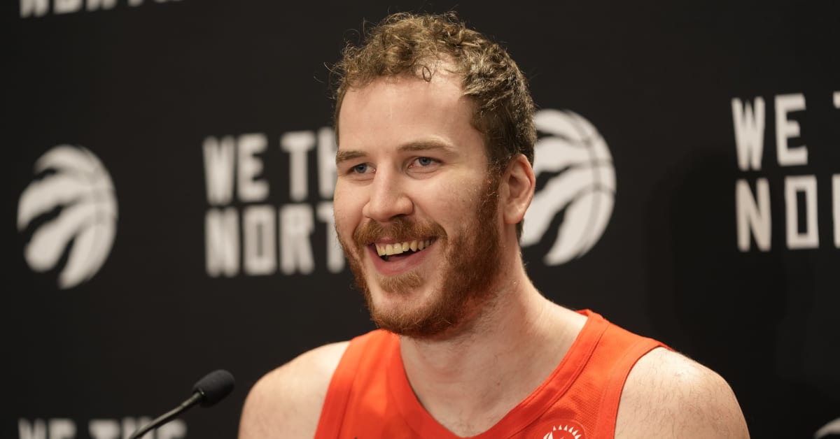 Raptors Want Jakob Poeltl to Take on a Bigger Offensive Role - Sports ...