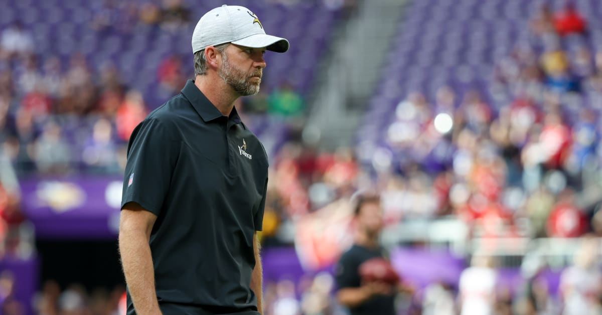Vikings offensive coordinator Wes Phillips defends RG Ed Ingram - Sports Illustrated Minnesota ...