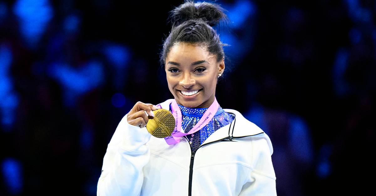 Simone Biles Wins All-Around Title at Worlds to Become History’s Most ...