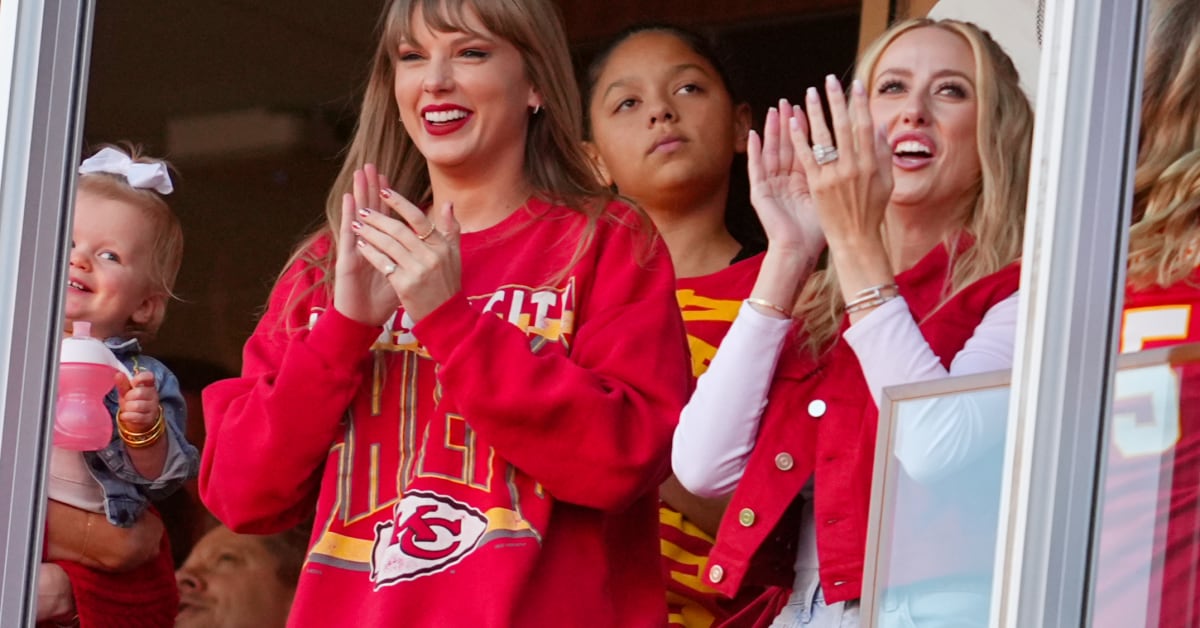 Brittany Mahomes Bashed Refs on Instagram After Costly Offsides Call ...