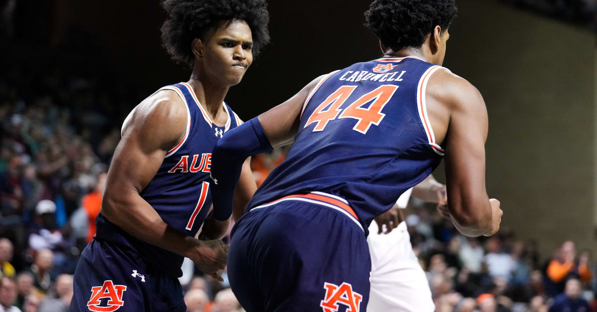 WATCH: Aden Holloway Nails Three-Pointer Vs Southeastern Louisiana ...