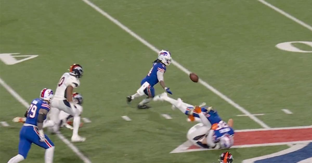 Bills RB James Cook Grabs His Own Fumble in Stride on Bizarre Play for ...