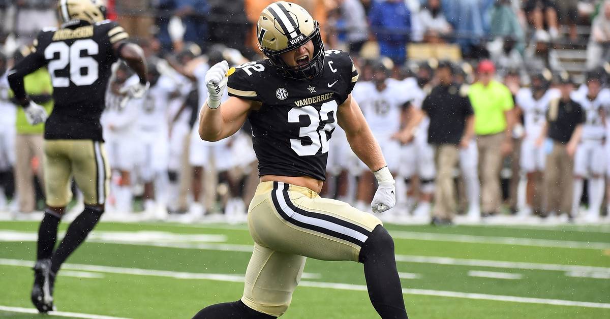 Report Says Vanderbilt Linebacker Will Join Huskies - Sports ...