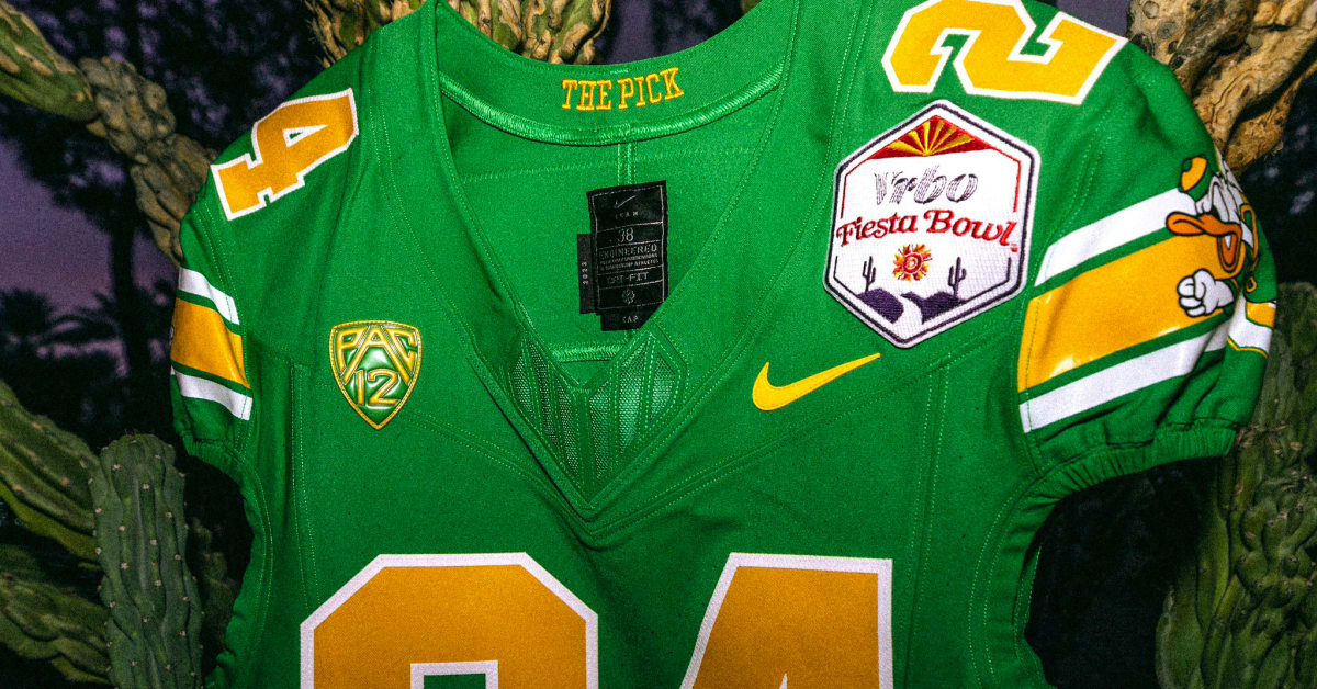 Oregon Football to Wear Throwback Uniforms in Fiesta Bowl vs. No. 23 ...
