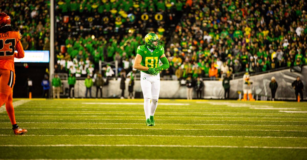 Oregon Football Tight End Casey Kelly Plans to Enter the Transfer ...