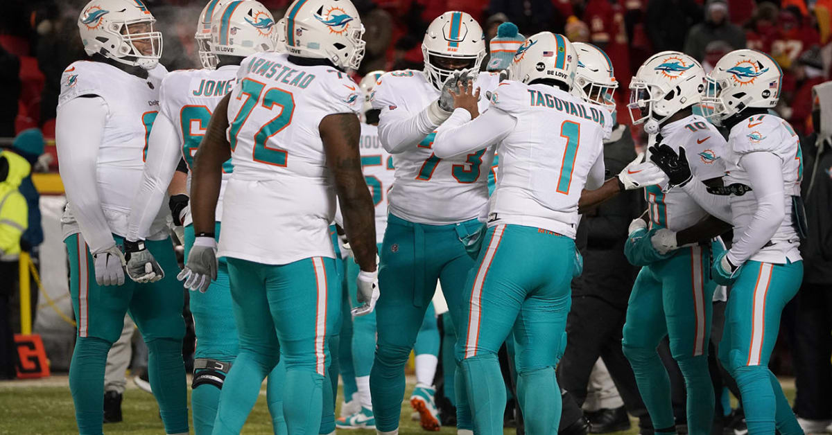 Where Chiefs-Dolphins Playoff Bout Ranks Among Coldest Games in NFL ...