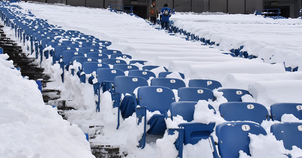 Steelers-Bills Playoff Game in Snow-Packed Stadium Had a NFL First for ...