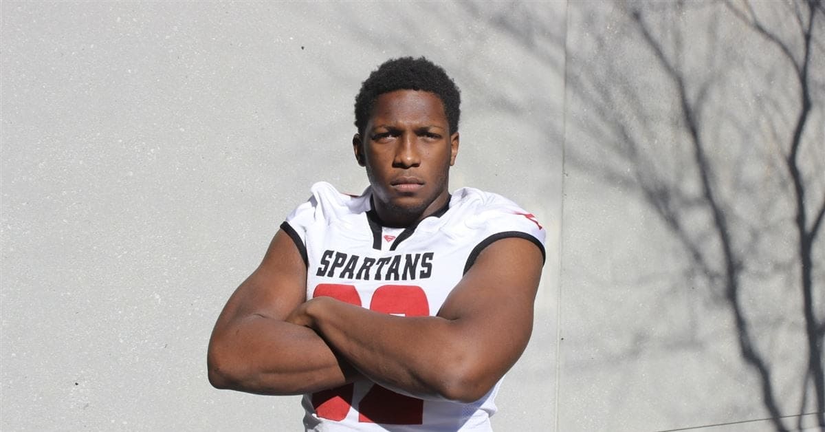 One of the Nation's Top Defensive Lineman Receives an Offer From ...