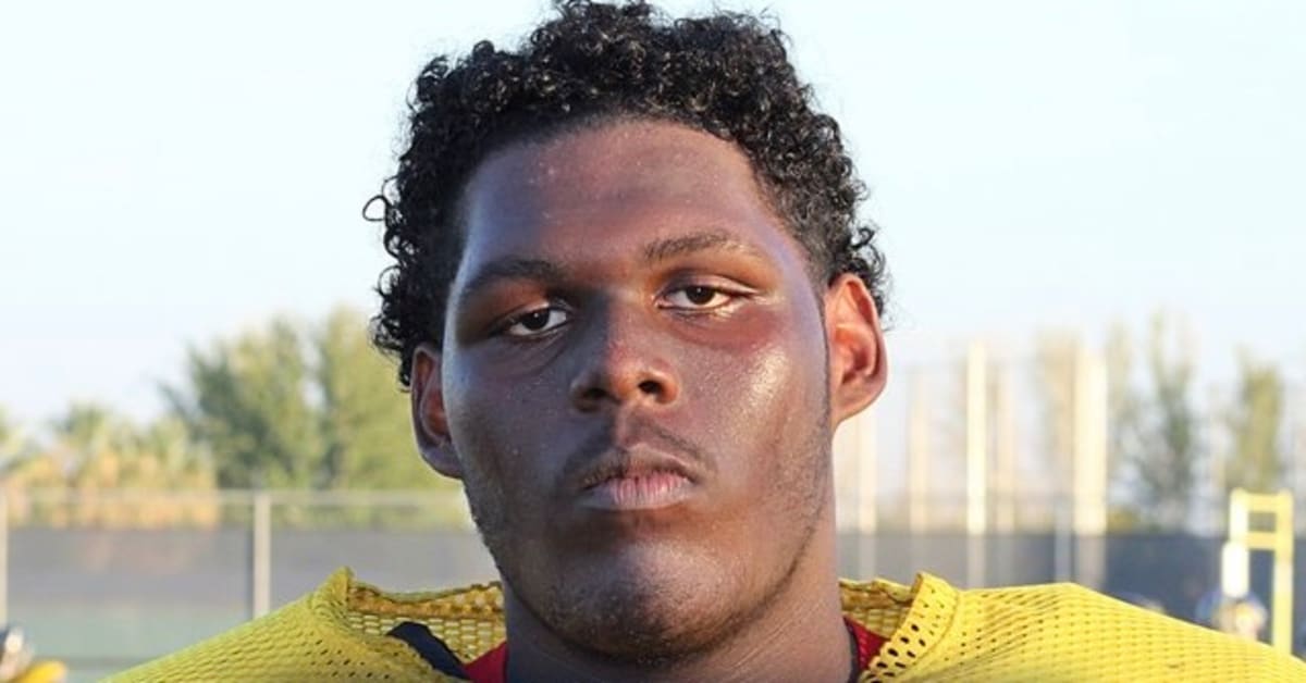 Northern Cal DT Pulls Back on UW Commitment - Sports Illustrated ...