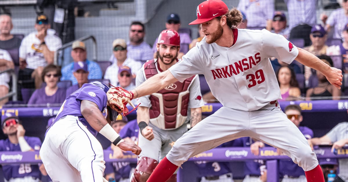 Live Blog: No. 5 Arkansas Razorbacks vs. No. 1 LSU Tigers Game 3 from ...