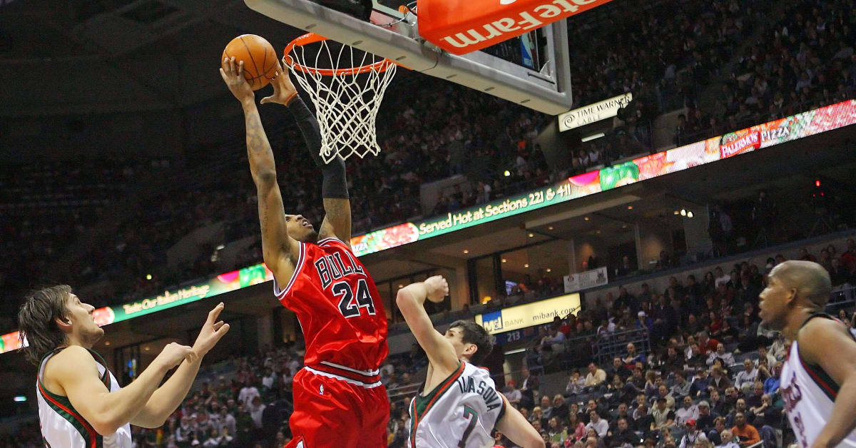 Tyrus Thomas displayed electrifying two-way brilliance on one play back ...