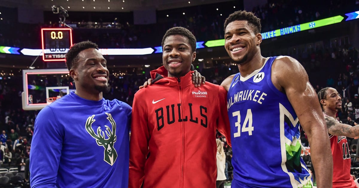 Giannis Antetokounmpo and his brothers recreate iconic photo - Sports ...