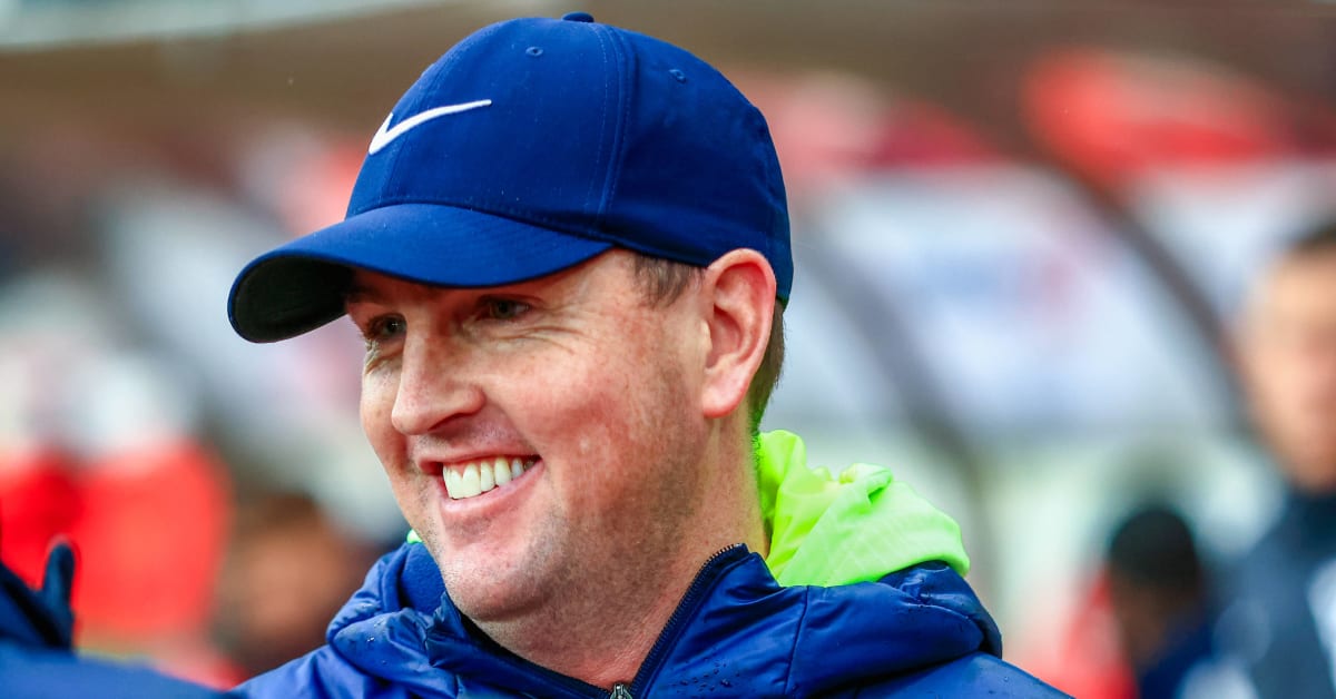 Sunderland star pays tribute to 'tactically good' Mike Dodds after West ...