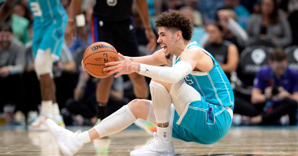 LaMelo Ball Fractures His Ankle in Puma MB.01 Shoes - Sports ...
