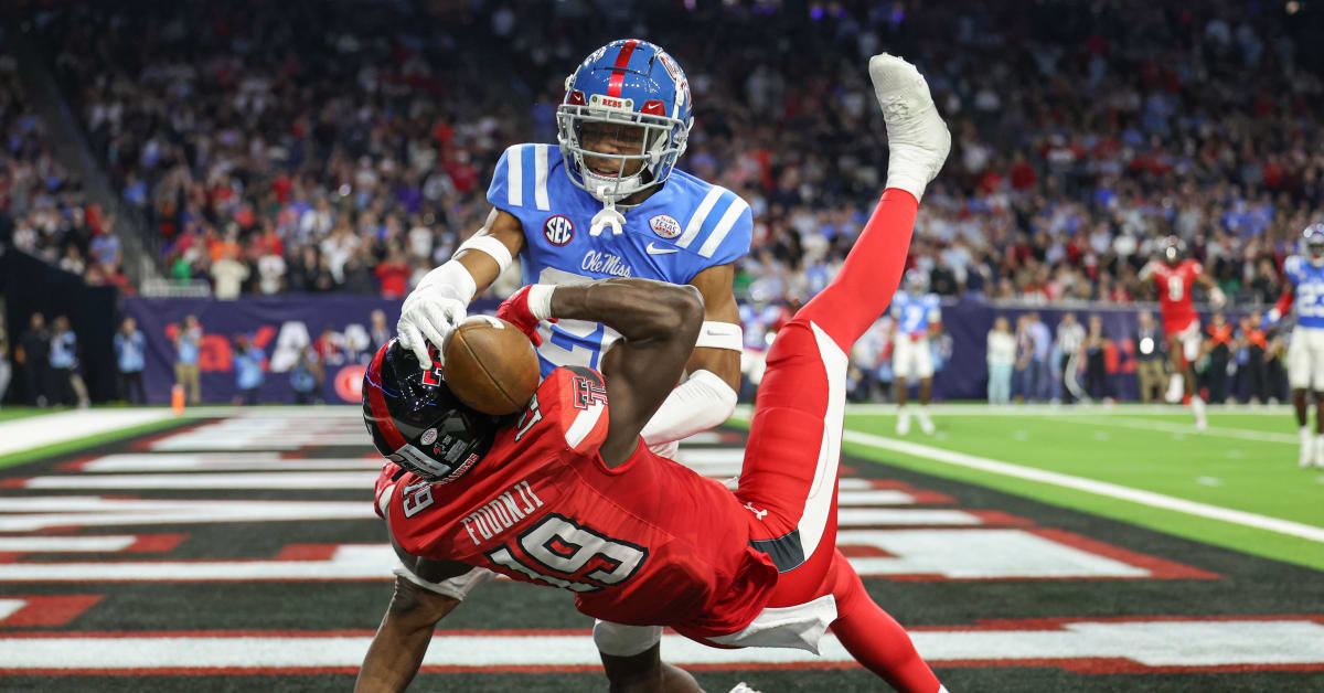 Ole Miss Rebels CB Transfer Davison Igbinosun Commits to Ohio State ...