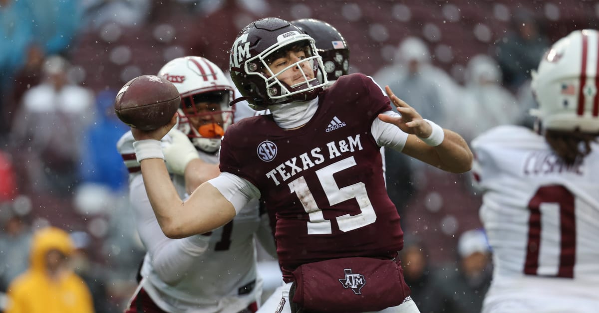 All Eyes On Texas A&M Aggies QB Room In Maroon And White Game - Sports ...