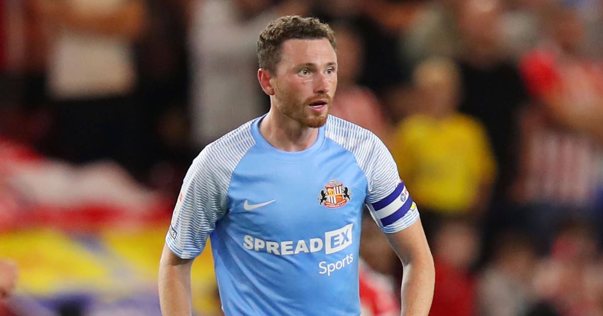 Tony Mowbray confirms Sunderland will look to bring in Corry Evans ...