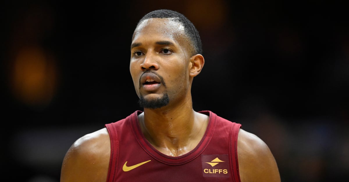 Evan Mobley Exits Cavaliers-Celtics With Ankle Injury - Sports ...