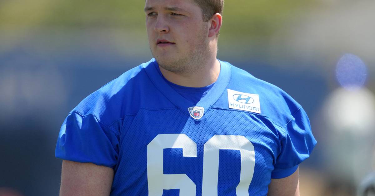 Former Wisconsin OL Logan Bruss inks a four-year deal with the L.A ...