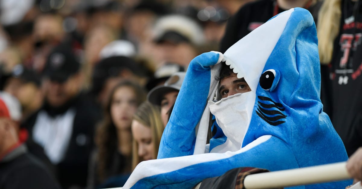 Baylor Bears LB Matt Jones Calls Out Texas Tech’s ‘Fake Fans’ After Win ...