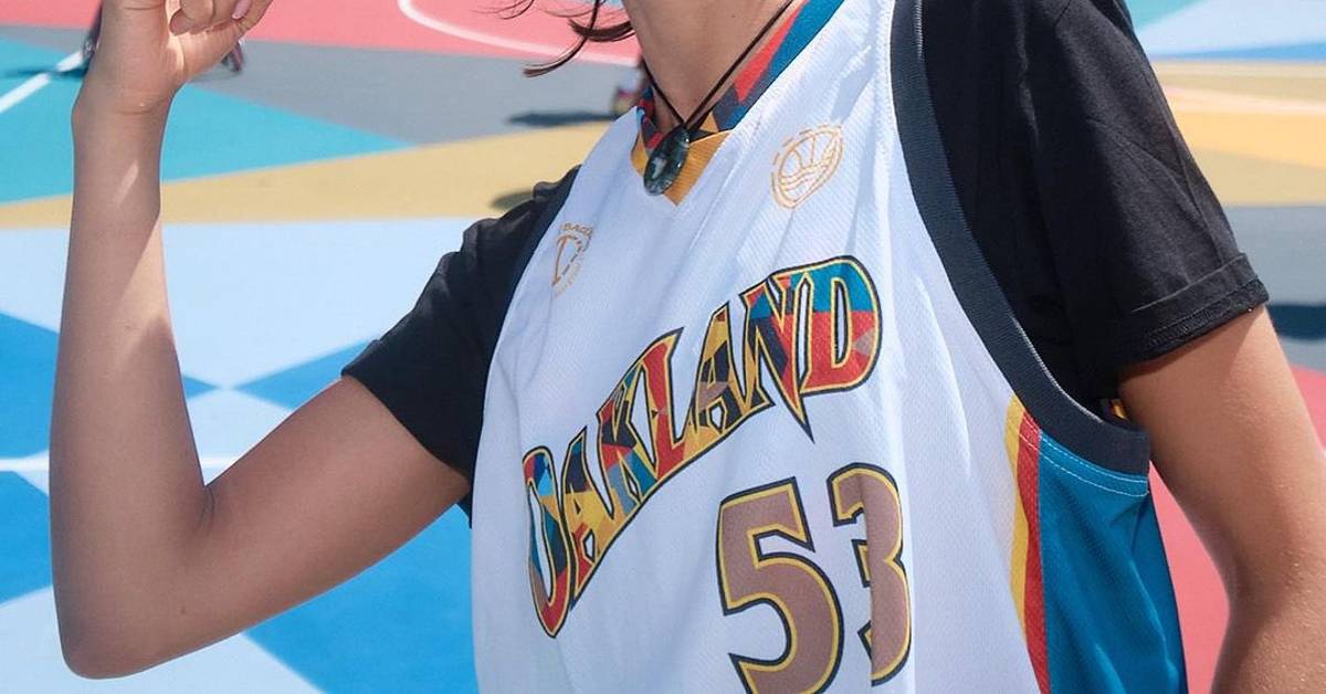 Zendaya Hoops in Nike Sneakers on Oakland Basketball Court - Sports ...