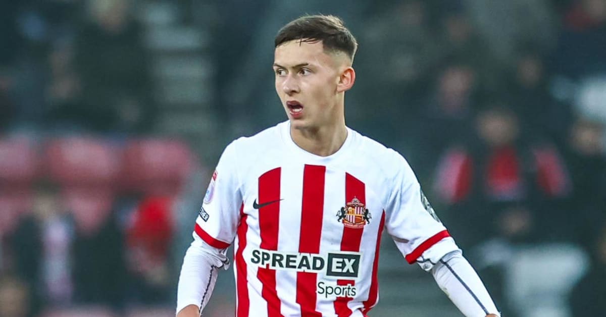 Chris Rigg to start as one of four changes? Sunderland predicted line ...