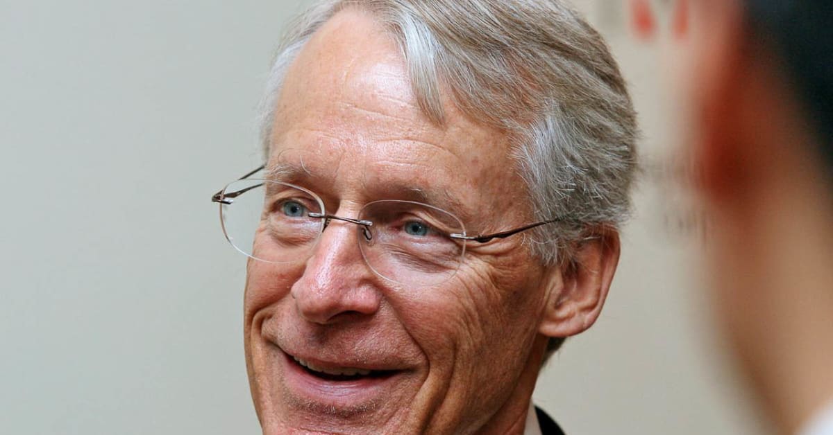 Rob Walton Big to Purchase Denver Broncos Projected to Be Winner ...