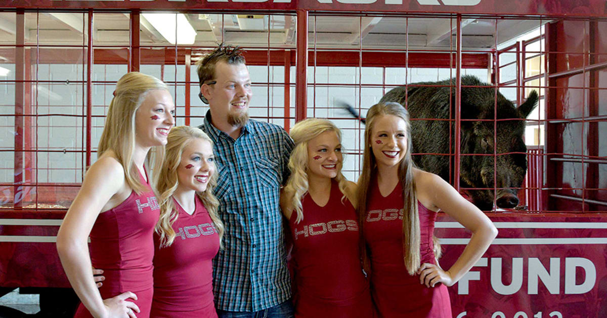 How Tusk Came to Be an Arkansas Razorbacks Icon and the Men Who Made it ...