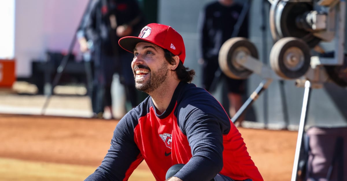 Austin Hedges' Impact On Guardians Young Catchers - Sports Illustrated ...