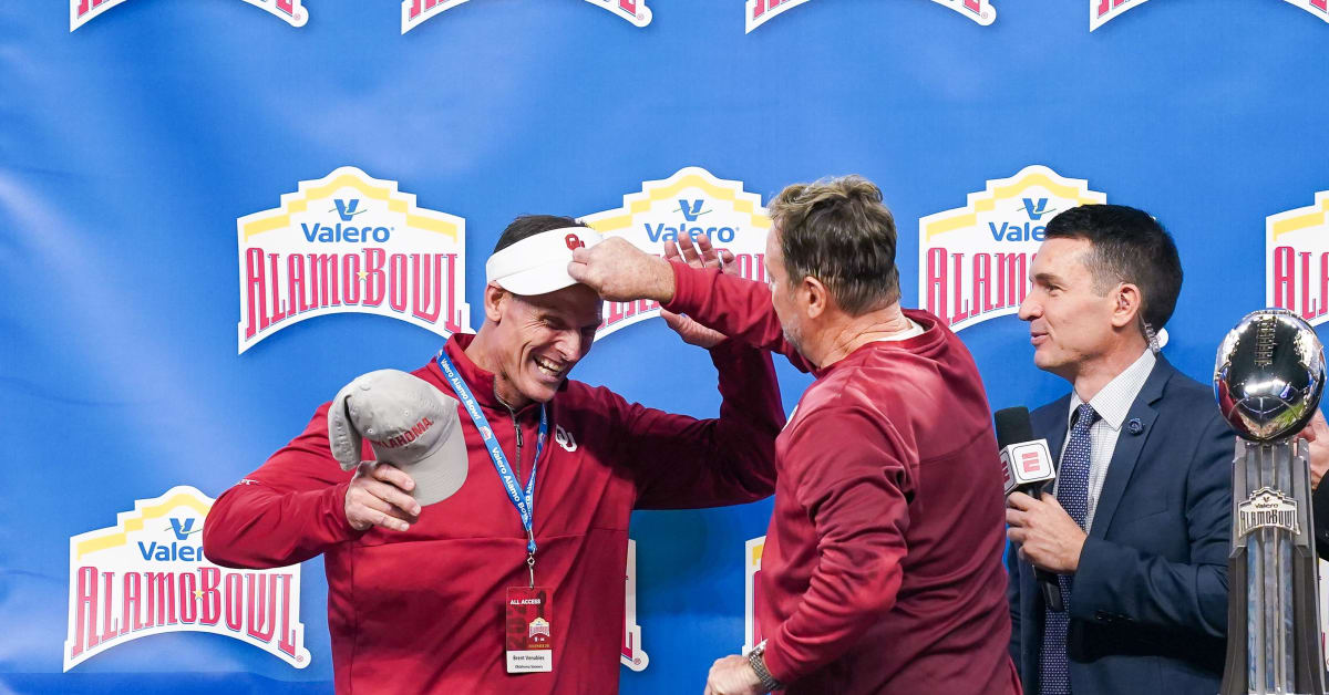 Bob Stoops tells Sooners QB Caleb Williams to keep his hat for ...