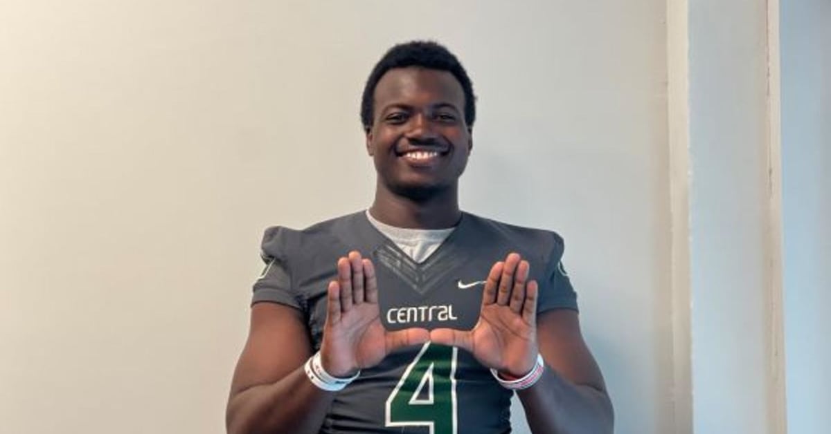 Miami Hurricanes Football Defensive End Rueben Bain, Jr. Player Profile ...