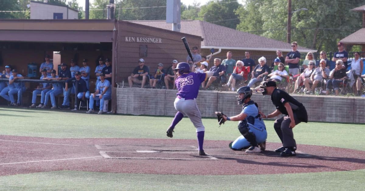Watch: Unusual end to Mankato-Augustana game as Vikings batter leans ...