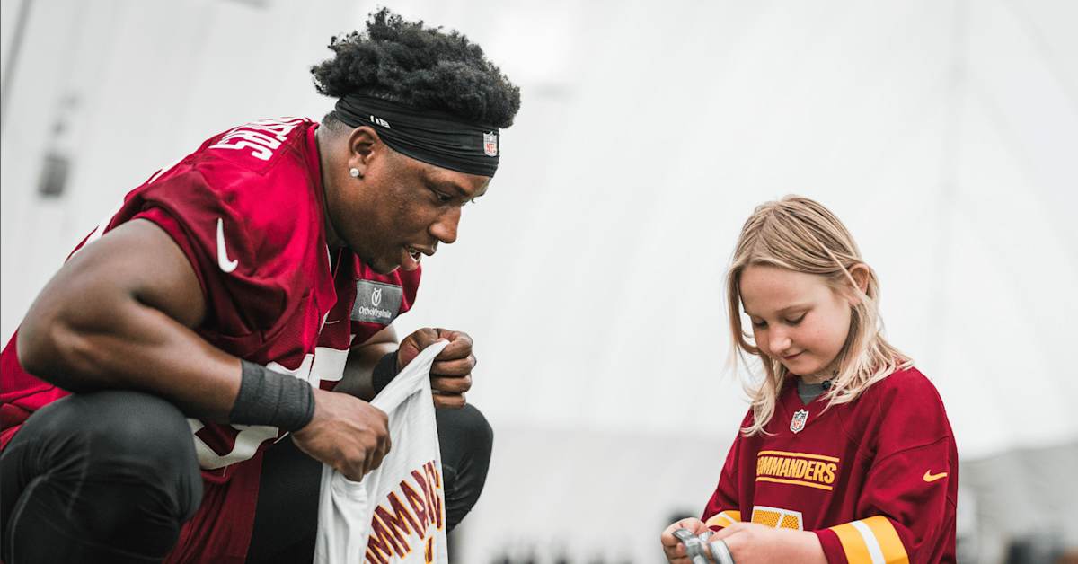 Washington Commanders, KJ Henry Give 9-Year-Old Leukemia Survivor a ...