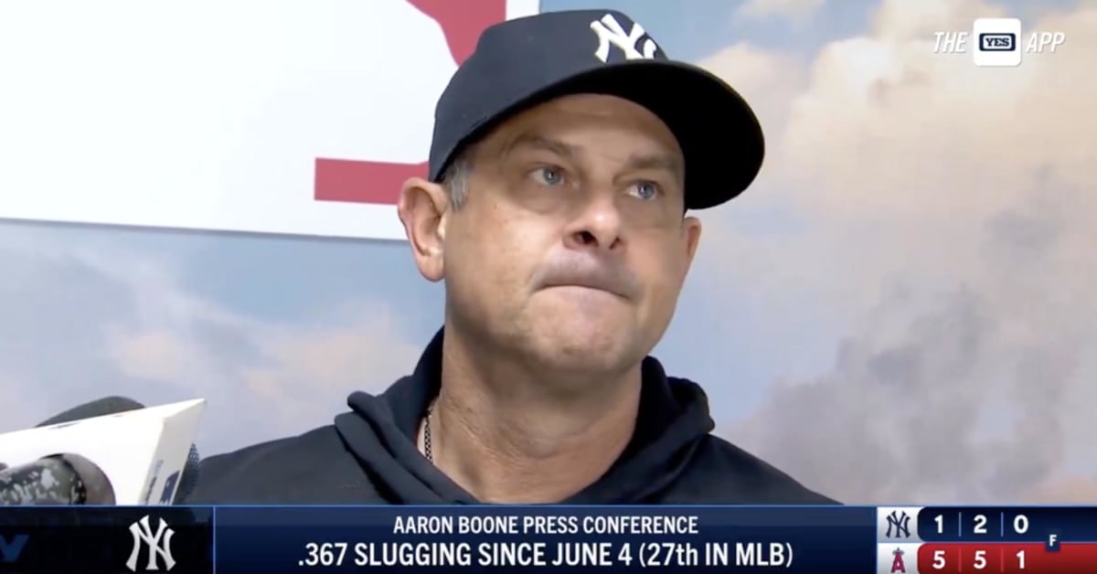 Yankees Fans Flipped Out on Aaron Boone After Another Ugly Loss ...