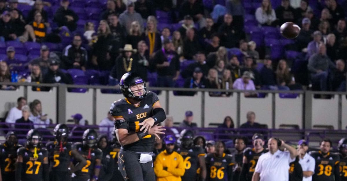 Holton Ahlers Passed East Carolina Pirates Past the UCF Knights, 34-13 ...