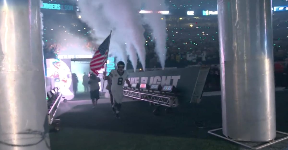 NFL Fans Loved Aaron Rodgers’ Dramatic Entrance, and Fun Handshake With ...