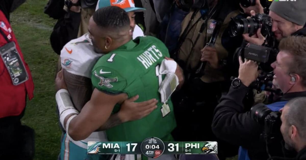 Jalen Hurts, Tua Tagovailoa Shared Classy Moment Together After Eagles Beat Dolphins - Sports ...