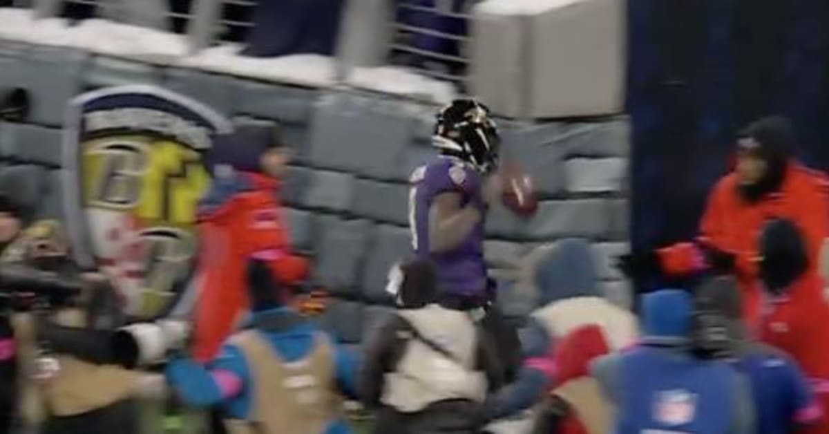 Lamar Jackson Called Game in the Best Possible Way During Ravens' Win ...