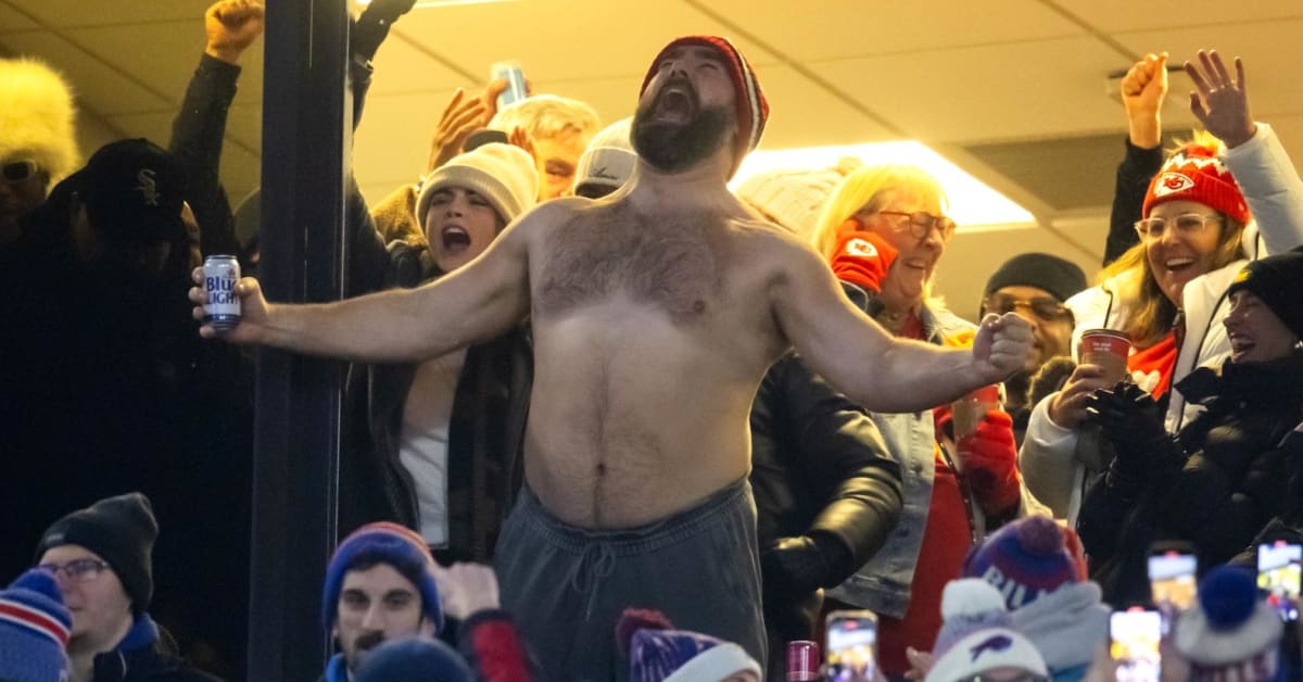 Jason Kelce Gave His Wife a Hilarious Warning Before Ripping Off His ...