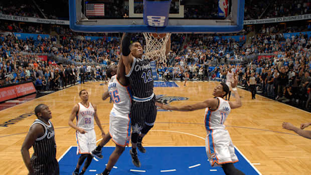 Video: Thunder's Kevin Durant throws down game-winning dunk to beat ...